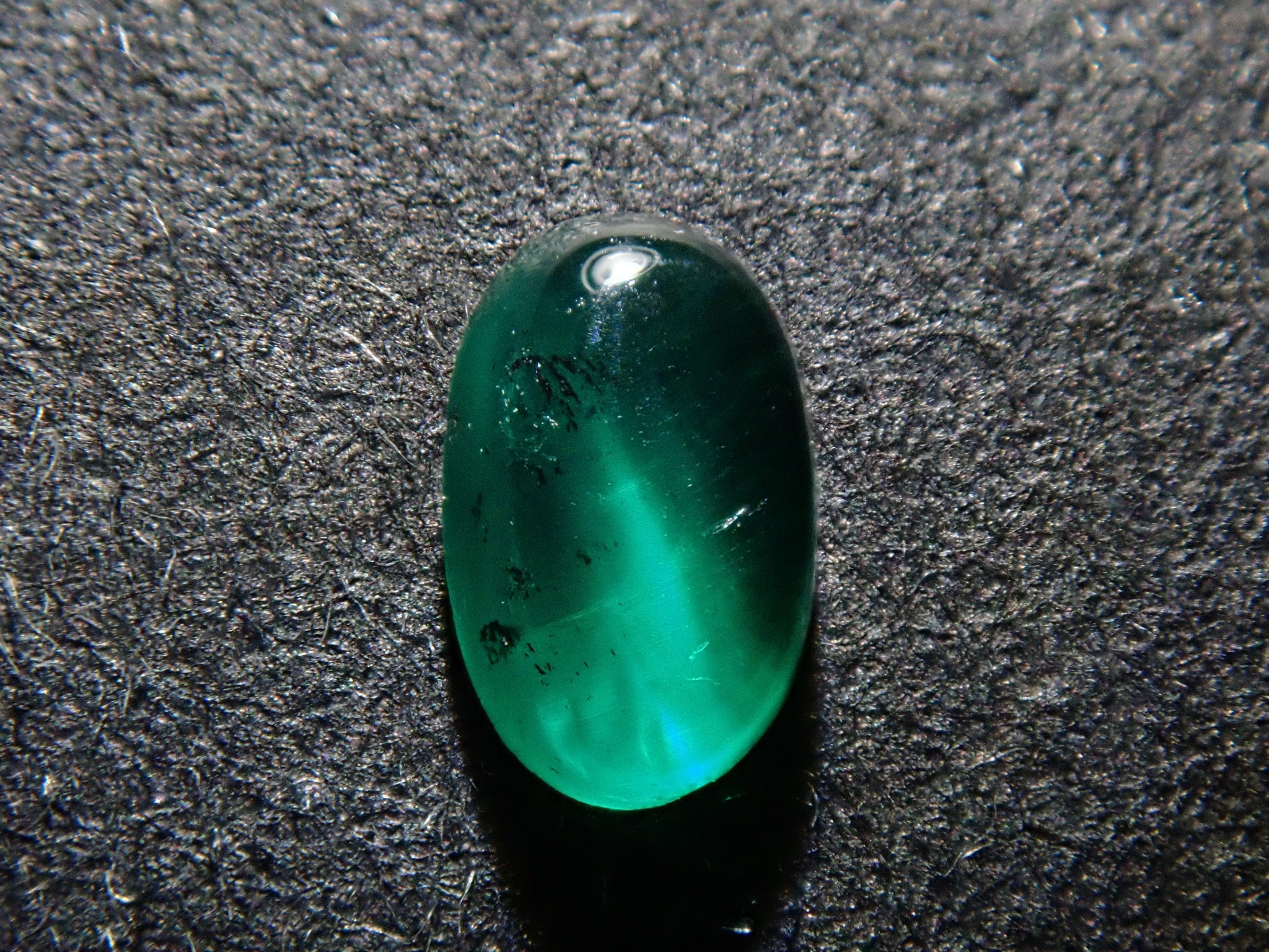 【12/10 22時販売】コロンビア産エメラルドキャッツアイ 0.110ctルース