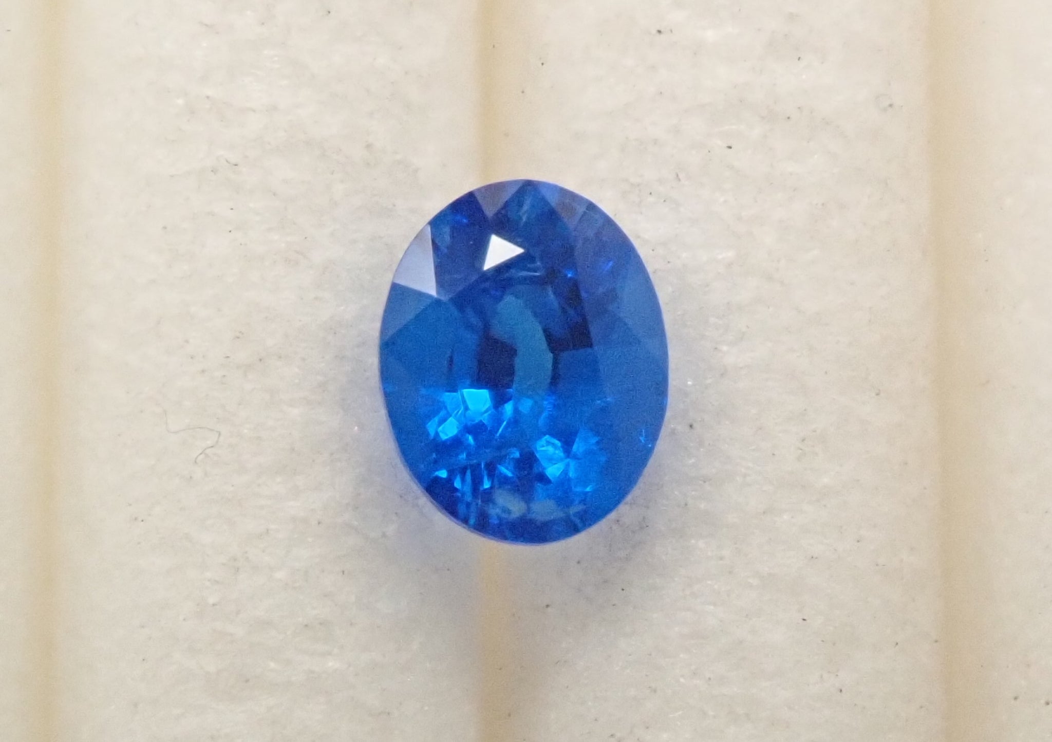 ドイツ産アウイナイト 0.093ctルース